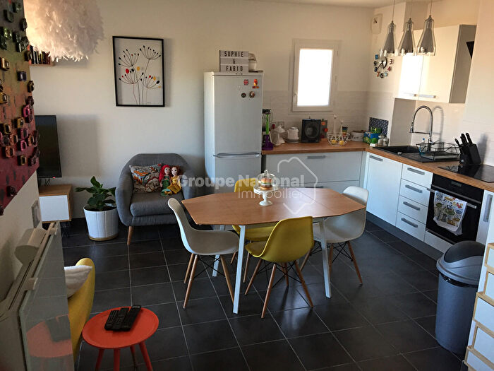 Appartement à louer - Le Luc - 3 pièces - 2 chambres