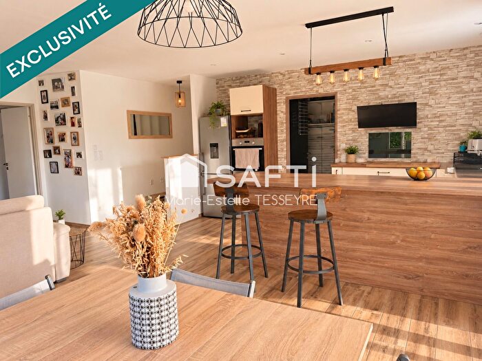 Maison 4 pièces à vendre - Saint-Quentin-de-Baron