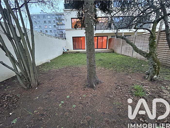 Appartement à louer - Courbevoie, Marceau République - 3 pièces - 2 chambres