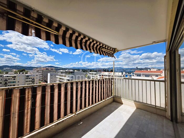 Antibes, Juan-les-Pins, Le Cap : Appartement 2 pièces à vendre