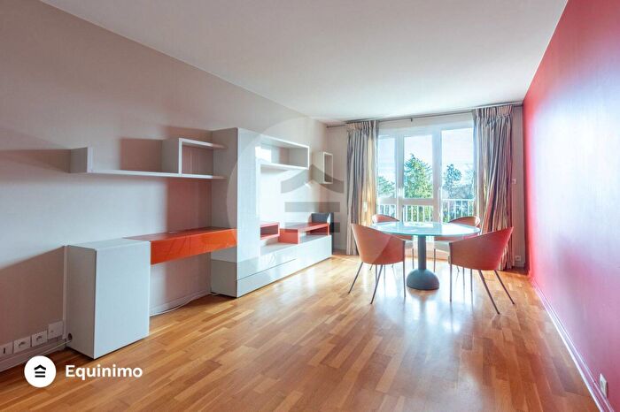 Appartement à louer - Buzenval, Rueil-Malmaison - 4 pièces - 3 chambres