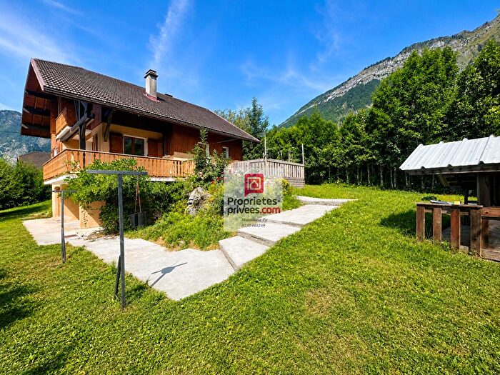 Maison 8 pièces à vendre à Ugine
