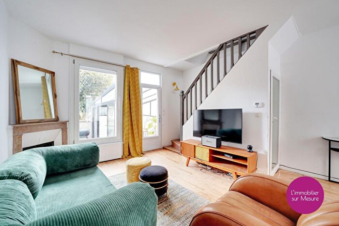 Maison à vendre - Vincennes, Est - 5 pièces - 4 chambres