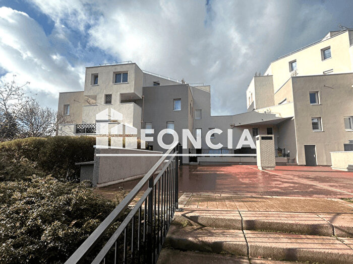 Appartement à vendre - Évry, Les Pyramides - 4 pièces - 3 chambres