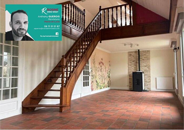 Maison à louer - Pouancé - 5 pièces - 3 chambres