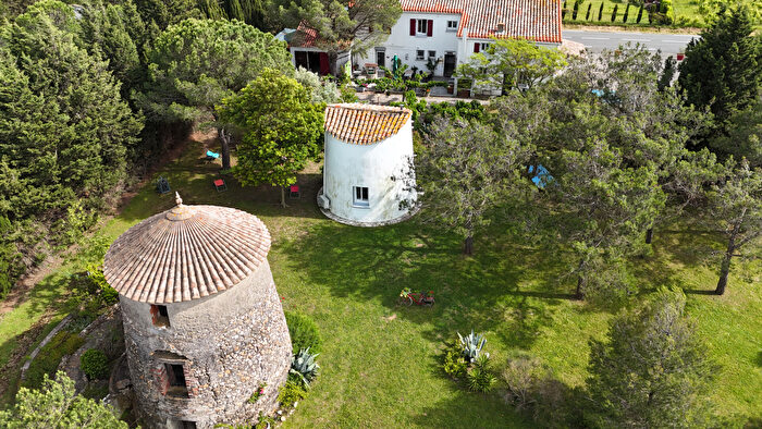 Maison à vendre - Marseillette - 12 pièces - 8 chambres