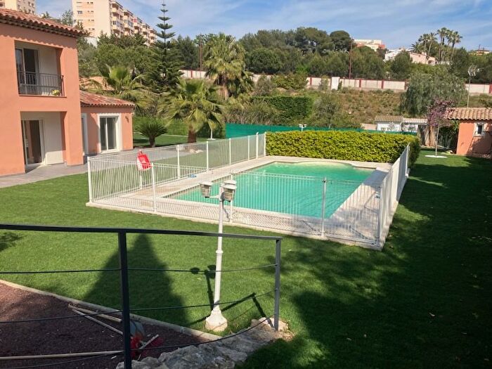 Maison 5 pièces à Antibes, Rabiac, Carriat, Les Semboules, Les Brusquets, à louer