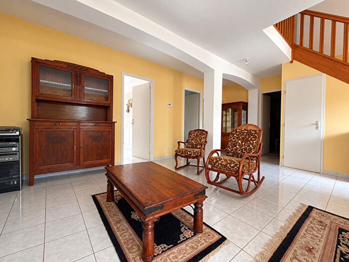 Maison 7 pièces à Magny-les-Hameaux, à vendre