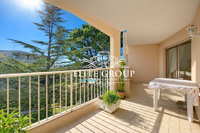 Appartement à vendre - Le Cannet, Rocheville, Colombier, Campelières - 3 pièces - 2 chambres