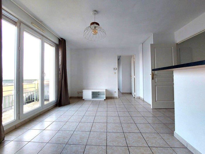 Cité Universitaire-Albert Thomas, Limoges : Appartement 2 pièces à louer
