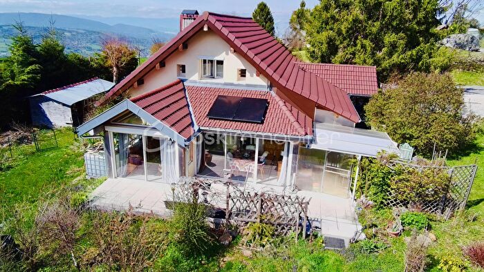 Maison 6 pièces à Saint-Sixt, à vendre
