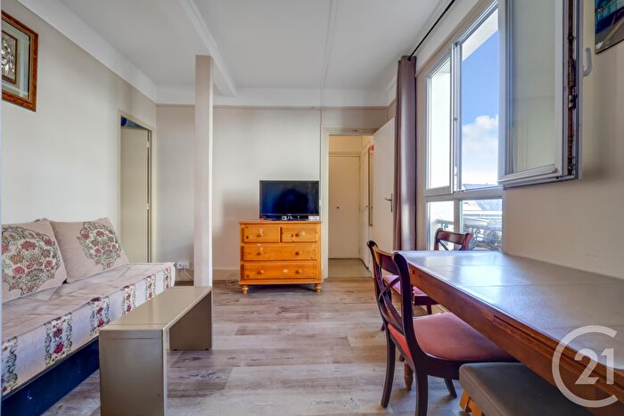 Appartement à vendre - Issy-les-Moulineaux, Centre-ville, Corentin Celton, Les Varennes - 3 pièces - 1 chambre