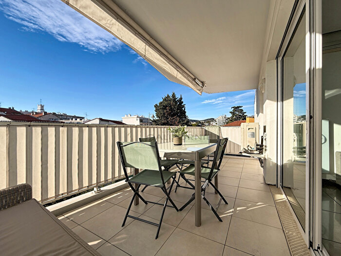 Appartement à vendre - Cannes, Californie Pezou - 2 pièces - 1 chambre