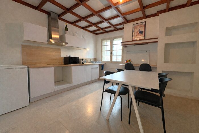 Appartement à louer - Saint-Just - 2 pièces - 1 chambre