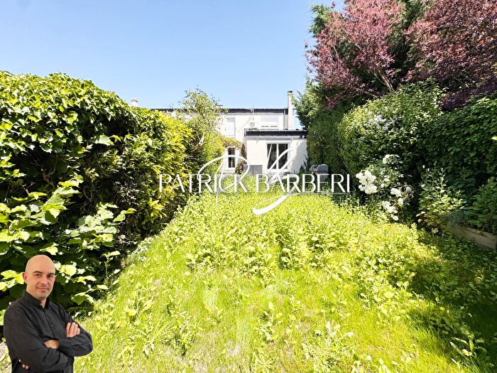 Maison 5 pièces à Menucourt, à vendre