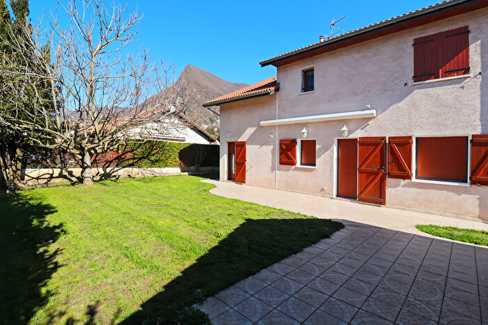 Maison à vendre - Voreppe - 5 pièces - 4 chambres