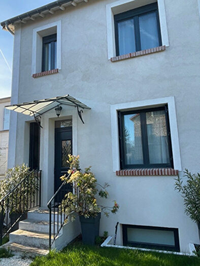 Maison à louer - Saint-Cloud, Pasteur, Magenta - 7 pièces - 5 chambres