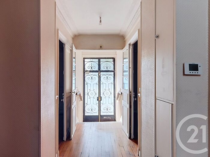 Saint-Denis, République, Gare : Appartement 6 pièces à vendre