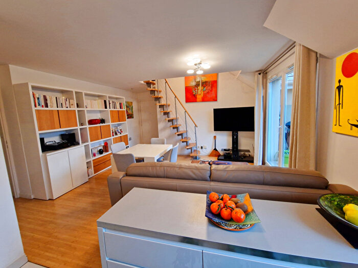 Appartement à vendre - La Queue-en-Brie - 3 pièces - 2 chambres