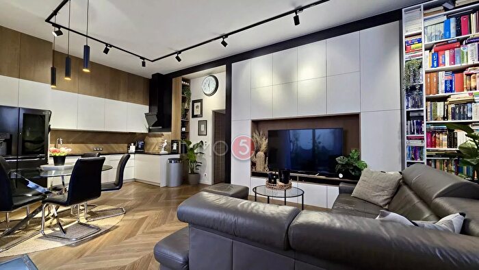 Appartement à vendre - Le Raincy, Centre-ville, Mairie, Thiers - 5 pièces - 4 chambres