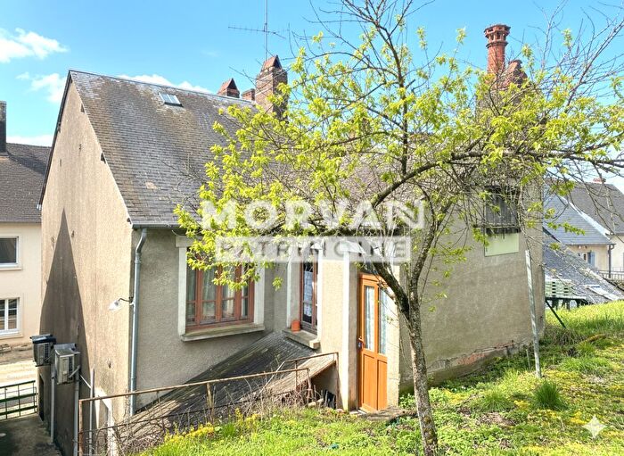 Maison à vendre - Moulins-Engilbert - 6 pièces - 3 chambres