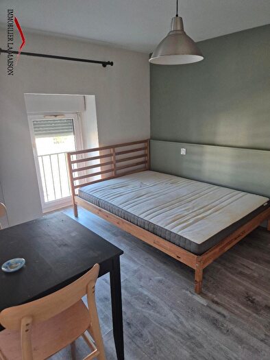 Appartement à louer - Périgueux, Centre-ville, La Gare, Saint-Martin - 1 pièce