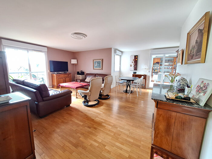 Appartement à vendre - Poissy, Foch, Les Sablons - 4 pièces - 2 chambres