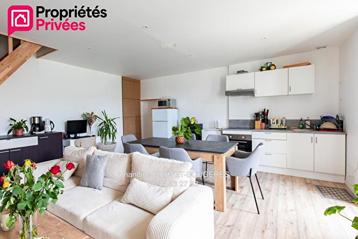 Maison 4 pièces à vendre à Bais