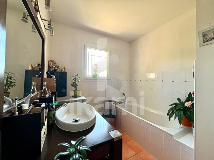 Maison à vendre - Geyssans - 5 pièces - 3 chambres