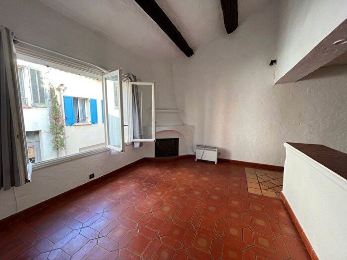 Appartement à louer - Le Plan-de-la-Tour - 1 pièce