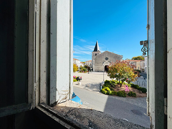 Maison à vendre - Saujon - 8 pièces - 6 chambres