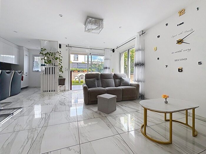 Maison 4 pièces à Annemasse, Perrier, à vendre
