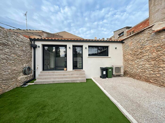 Maison à louer - Nîmes - 3 pièces - 2 chambres