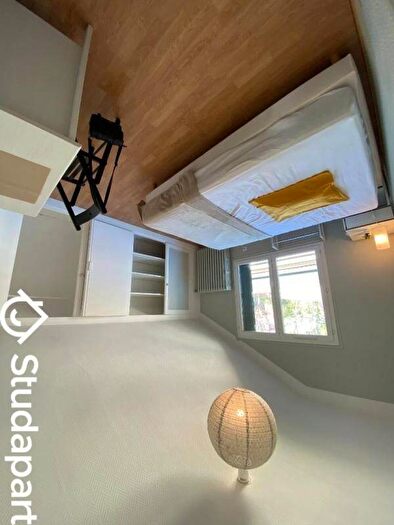 Appartement à louer - Quatres Cités-Simonettes-ZI, Champigny-sur-Marne - 1 pièce - 1 chambre