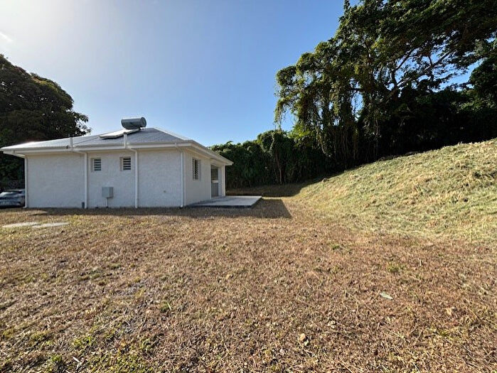 Maison à louer - Gourbeyre - 3 pièces - 2 chambres