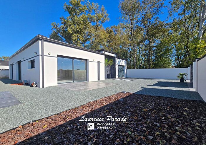 Maison à vendre - Saint-Médard-de-Guizières - 5 pièces - 3 chambres