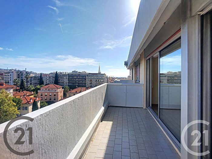 Appartement 2 pièces à Nice, Poètes, à louer