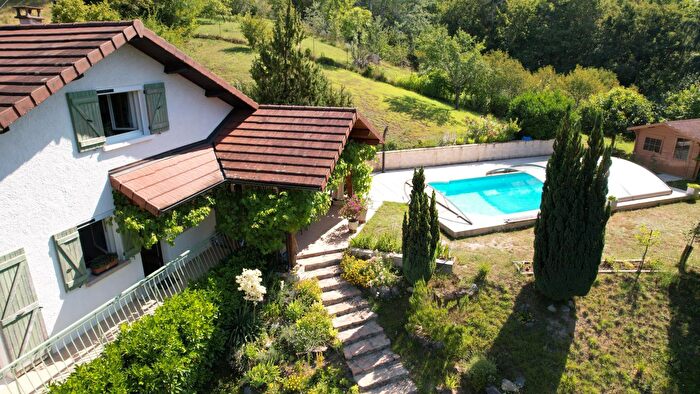 Maison 6 pièces à Chazey-Bons, à vendre
