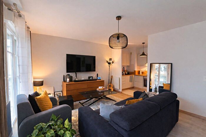 Appartement à louer - Centre Ville Sud Ouest, Bussy-Saint-Georges - 2 pièces - 1 chambre