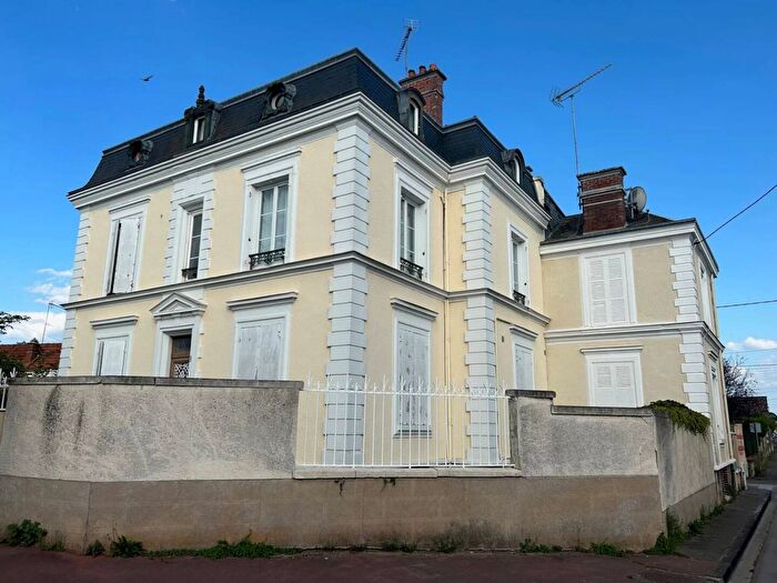 Appartement à louer - Nogent-le-Roi - 2 pièces - 1 chambre