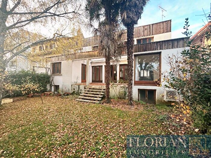 Maison à vendre - Antony - 8 pièces - 5 chambres