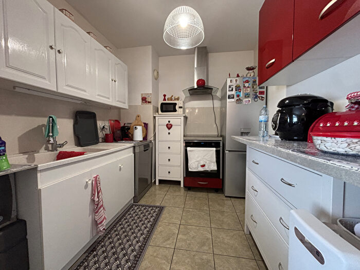 Appartement à vendre - Évreux, Centre-ville - 3 pièces - 2 chambres