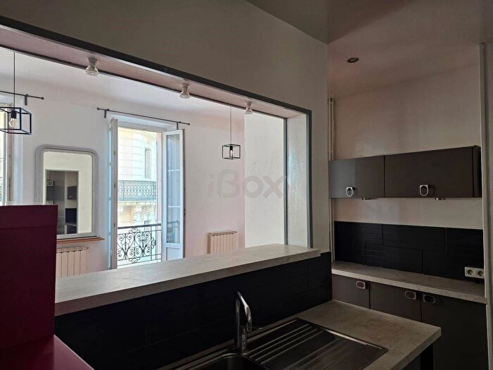 Appartement à louer - Place dArmes, Toulon - 3 pièces - 2 chambres