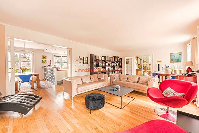 Maison à vendre - LHaÿ-les-Roses, Centre-ville - 9 pièces - 3 chambres