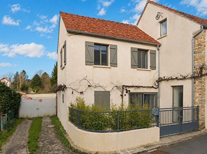Chaumes-en-Brie : Maison 2 pièces à louer