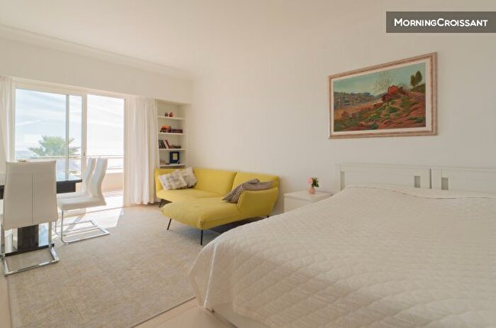 Appartement à louer - Villeneuve-Loubet, Plage - 2 pièces - 1 chambre