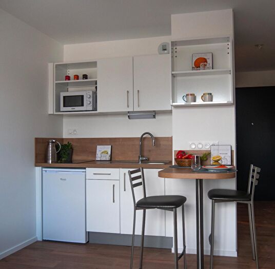 Appartement à louer - Laval, Les Pommeraies - 1 pièce