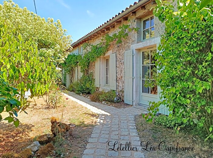 Maison 5 pièces à Souvigné, à vendre