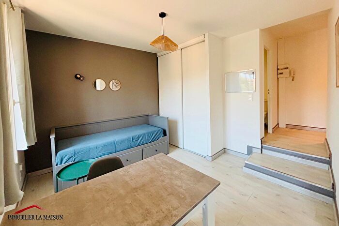 Appartement 1 pièce à louer - Périgueux, Centre-ville, La Gare, Saint-Martin