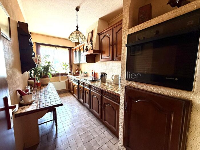 Appartement à vendre - Creutzwald, Centre-ville, Houvergaerten - 3 pièces - 2 chambres